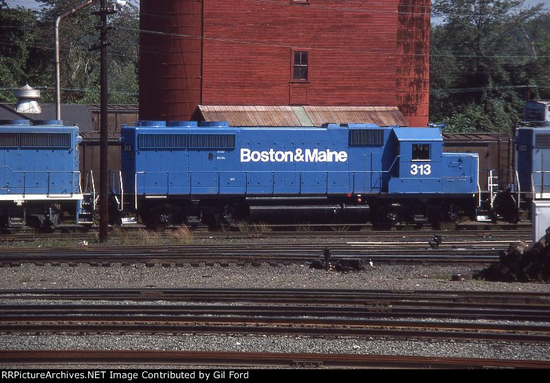 313(GP40-2)